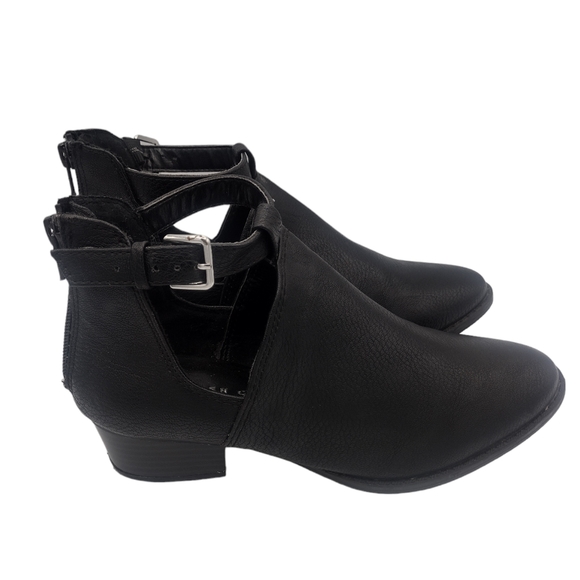 LC Lauren Conrad | Shoes | Lc Lauren Conrad Faux Leather Ankle Strap ...